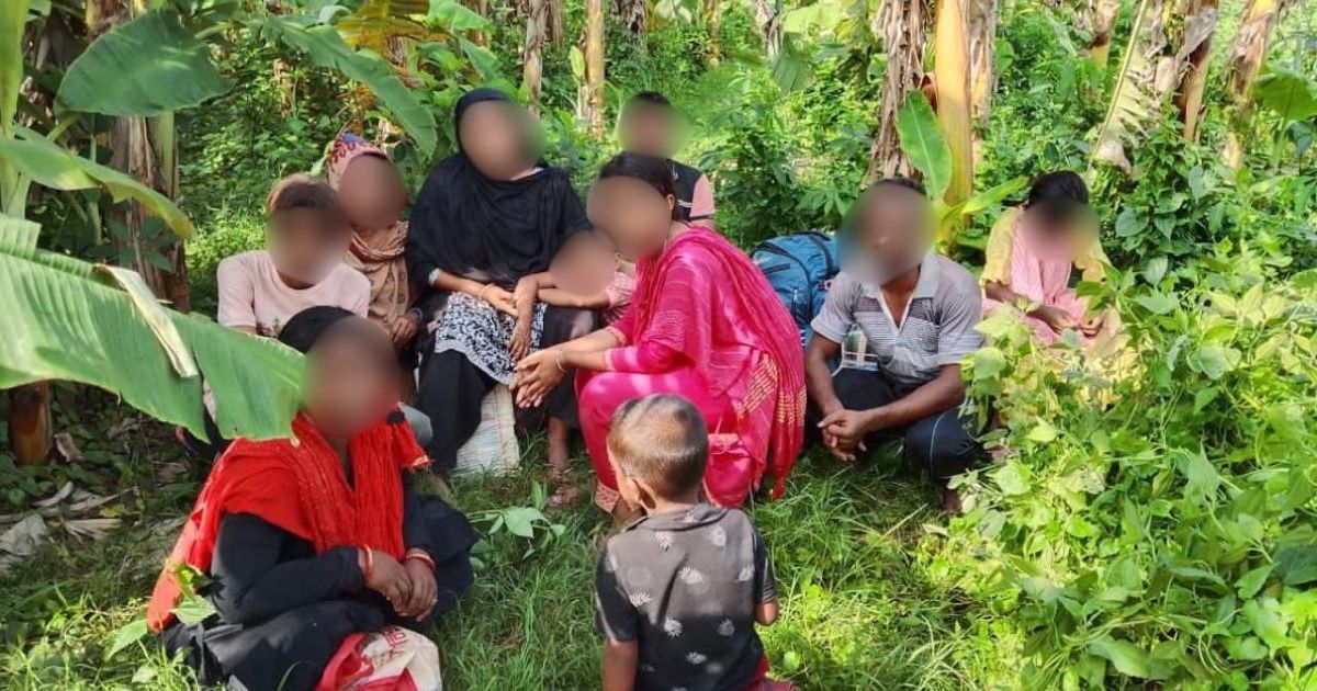 অবৈধভাবে সীমান্ত পারাপারের সময় আটক ১০ | সংবাদ